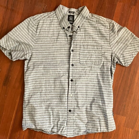 Volcom | Shirts | Mens Volcom Medium Casual Buttondown Shirt Gray ...